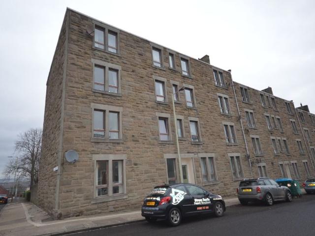 Hill Street, Law, Dundee DD3, 2 bed flat to rent, £675 pcm | PrimeLocation