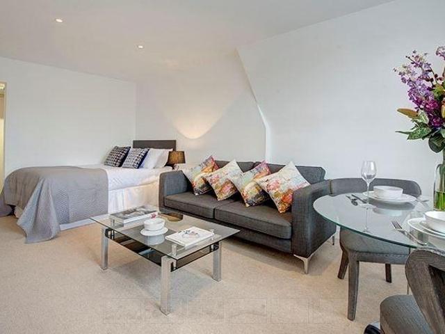 Hill Street, London, Greater London, W1J Studio to rent £2,817 pcm £650 pw