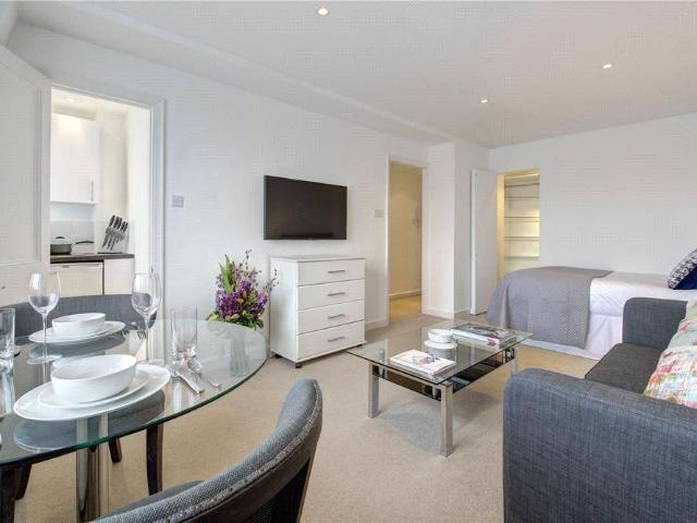 Hill Street, London Studio to rent £2,817 pcm £650 pw