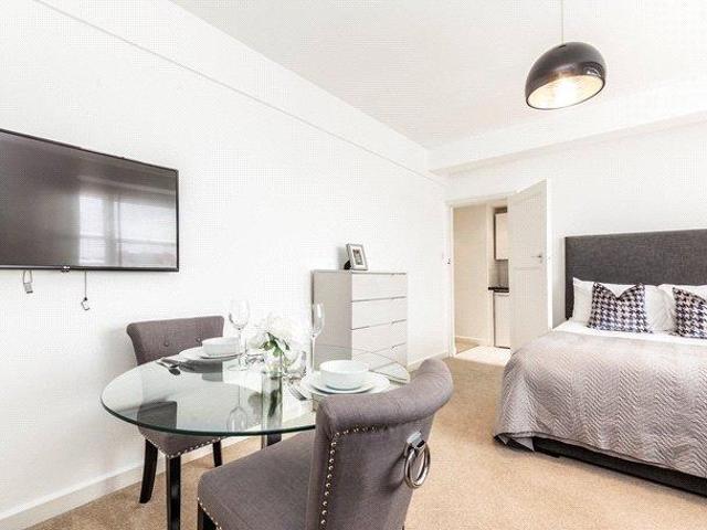 Hill Street, London, W1J Studio to rent £2,730 pcm £630 pw