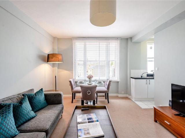 Hill Street, London W1J 1 bed apartment to rent £3,207 pcm £740 pw