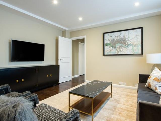 Hill Street, London W1J, 3 bed flat to rent, £7,410 pcm | PrimeLocation