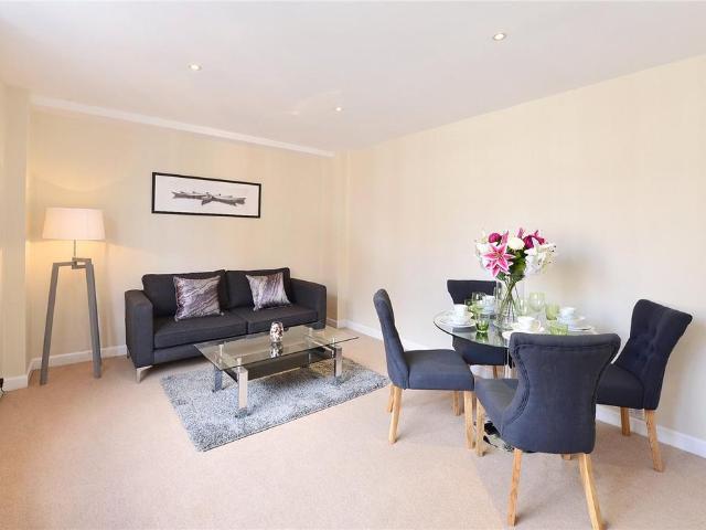 Hill Street, Mayfair, London, W1J 1 bed apartment to rent £3,727 pcm £860 pw