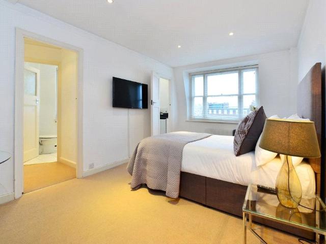 Hill Street, Mayfair, London W1J, 1 bed flat to rent, £2,817 pcm | PrimeLocation