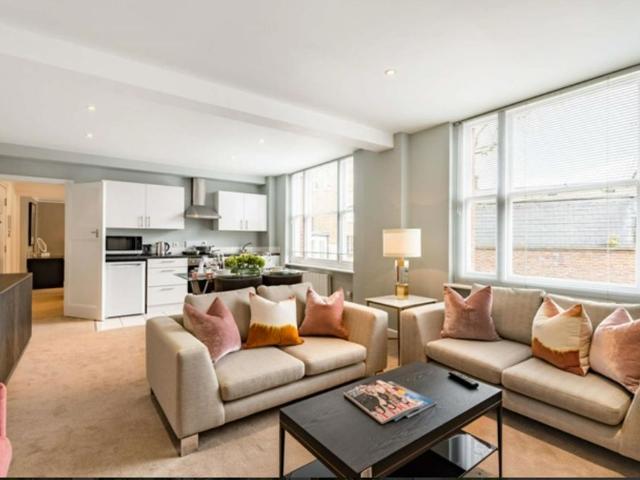 Hill Street, Mayfair, London W1J, 1 bed flat to rent, £3,857 pcm | PrimeLocation