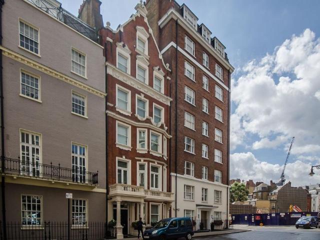 Hill Street, Mayfair, London, W1J 2 bed flat to rent £5,850 pcm £1,350 pw