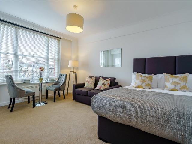 Hill Street, Mayfair, London W1J, Studio to rent, £2,600 pcm | PrimeLocation