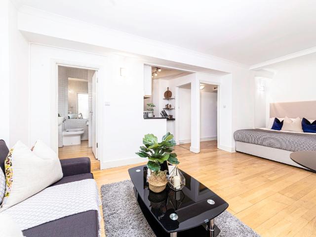 Hill Street, Mayfair, London W1J, Studio to rent, £2,817 pcm | PrimeLocation