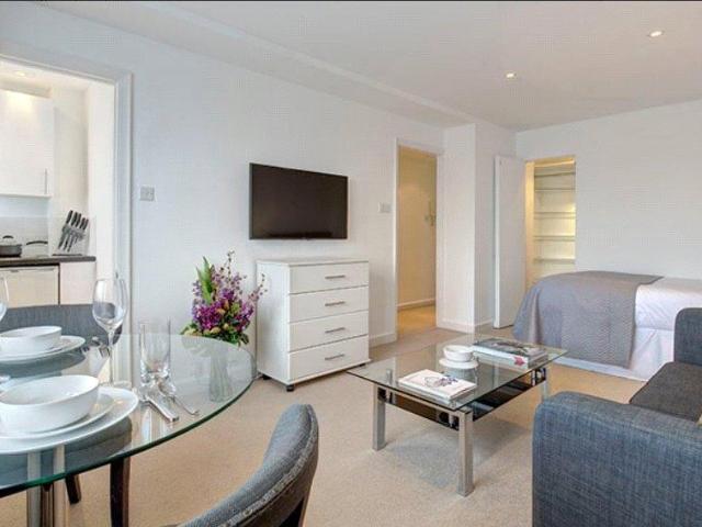 Hill Street, Mayfair, London, W1J Studio to rent £2,817 pcm £650 pw