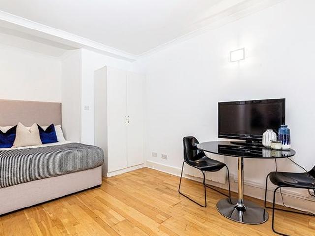 Hill Street, Mayfair, London W1J Studio to rent £2,817 pcm £650 pw