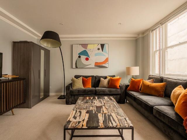 Hill Street, Mayfair W1J, 1 bed flat to rent, £3,792 pcm | PrimeLocation