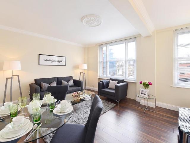 Hill Street Mayfair W1J 2 bed apartment to rent £5,460 pcm £1,260 pw