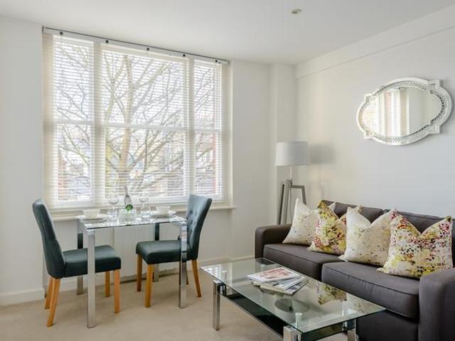 Hill Street, Mayfair, W1J Studio to rent £2,817 pcm £650 pw