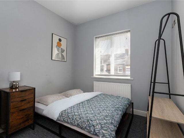 Hill Street, Newcastle, Staffordshire ST5, Room to rent, £523 pcm | PrimeLocation