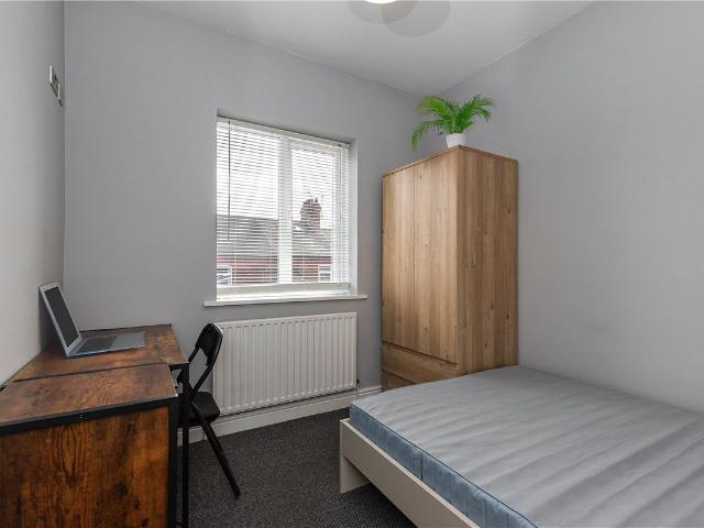 Hill Street, Newcastle, Staffordshire ST5, Room to rent, £523 pcm | PrimeLocation
