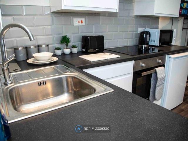 Hill Street, Stoke On Trent ST4, 1 bed flat to rent, £1,050 pcm | PrimeLocation