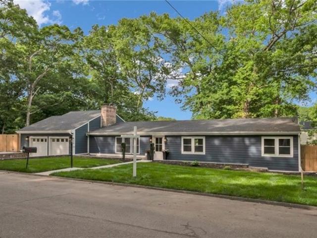 Hill Top Dr, Johnston, Home For Sale