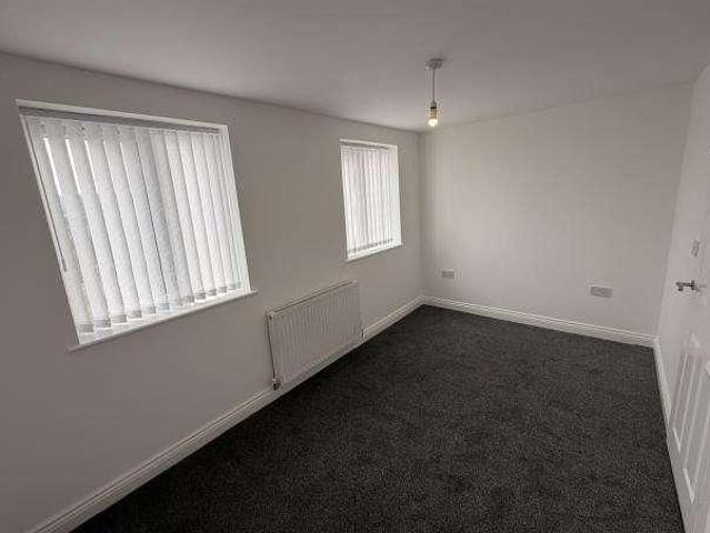 Hill Top Road, Thornton, Bradford, BD13