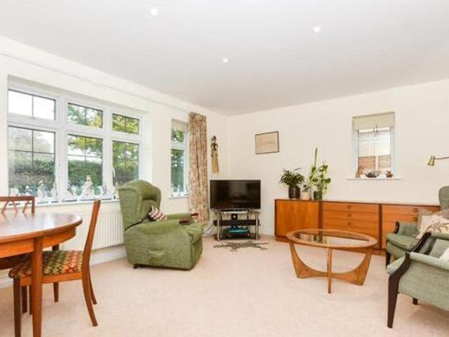 Hill View, Dorking, 2 Bedroom Ground
