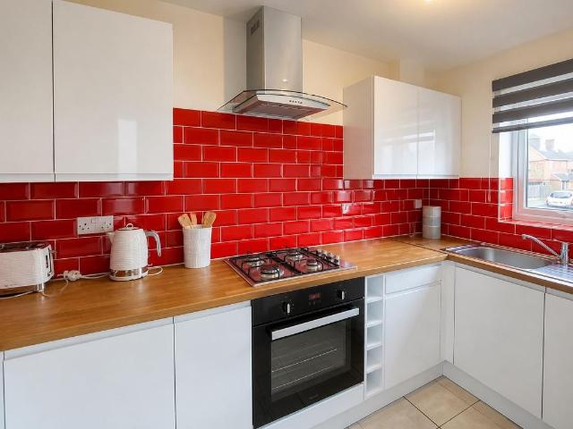 Hill View Drive, Thamesmead SE28, 4 bed end terrace house to rent, £2,495 pcm | PrimeLocation