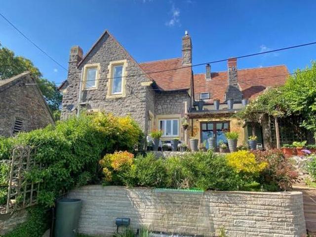 Hill View Road, Loxton, 2 Bedroom Cottage