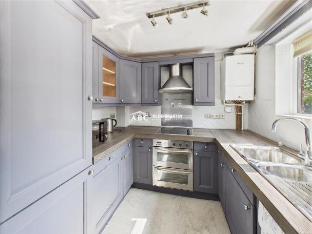 Hill View, Whyteleafe CR3, 2 bed end terrace house to rent, £1,700 pcm | PrimeLocation