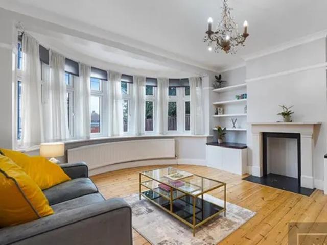 Hillcourt Avenue, London, N12 8EY, United Kingdom | 6 bed house for rent #116882406 | Rentberry
