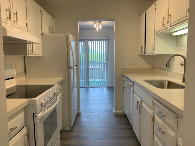 Hillcliff Apartments