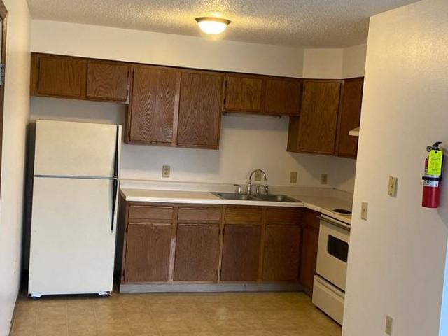 Hillcrest Apts 2 Bedroom Apartment for Rent at 208 Glenda Dr, Marshalltown, IA 50158