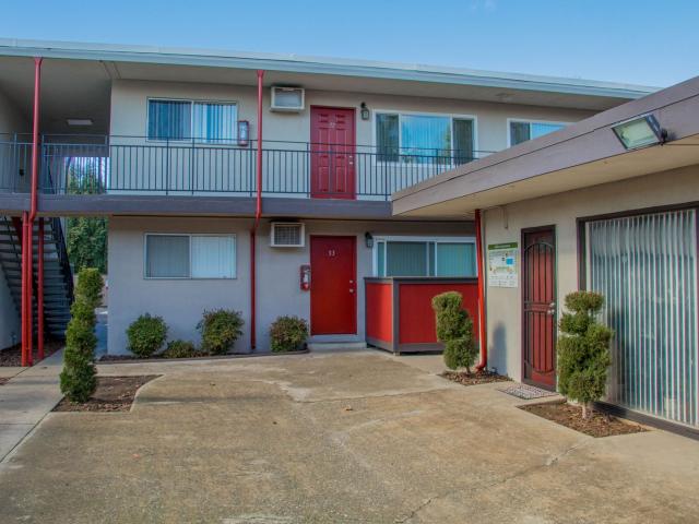 Hillcrest Apartments
