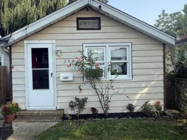Hillcrest Ave, Laurence Harbor, Home For Sale