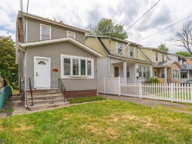 Hillcrest Ave, Plainfield, Home For Sale