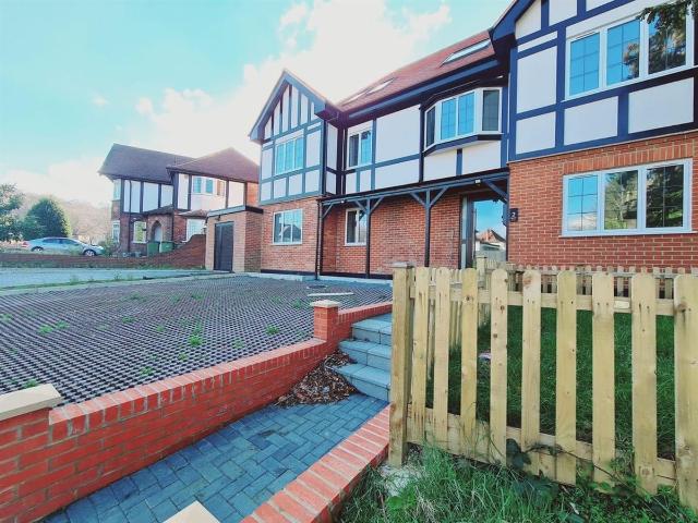 Hillcrest Gardens, Esher KT10, 2 bed flat to rent, £1,795 pcm | PrimeLocation