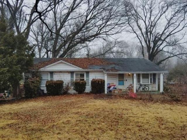 Hillcrest Dr