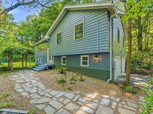 Hillcrest Dr, Acton, Home For Sale