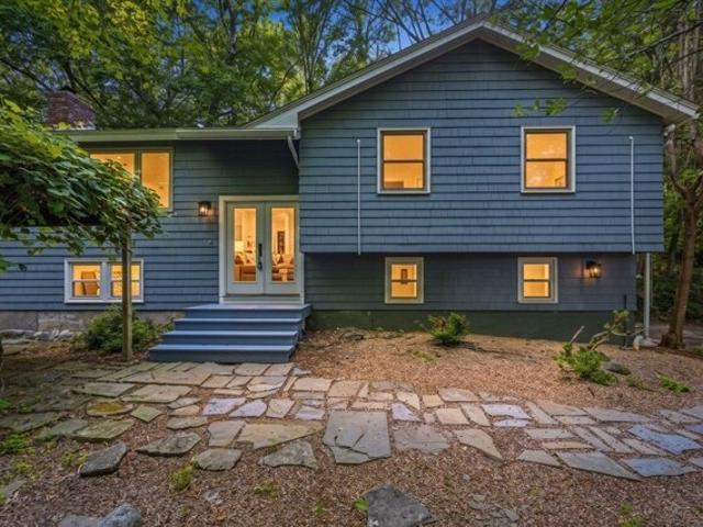 Hillcrest Dr, Acton, Home For Sale