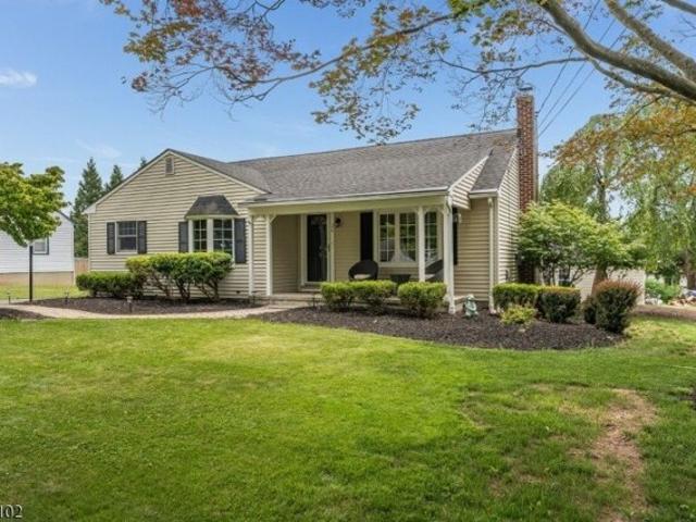 Hillcrest Dr, Milford, Home For Sale