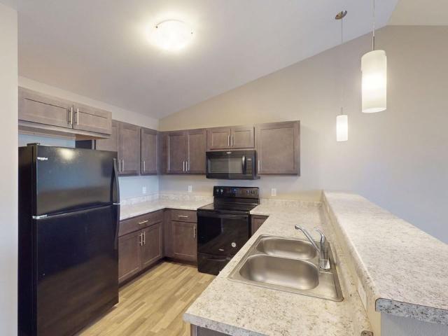 Hillcrest Heights Apartments 2 Bedroom Apartment for Rent at 1111 S Sertoma Ave, Sioux Falls, SD 57106