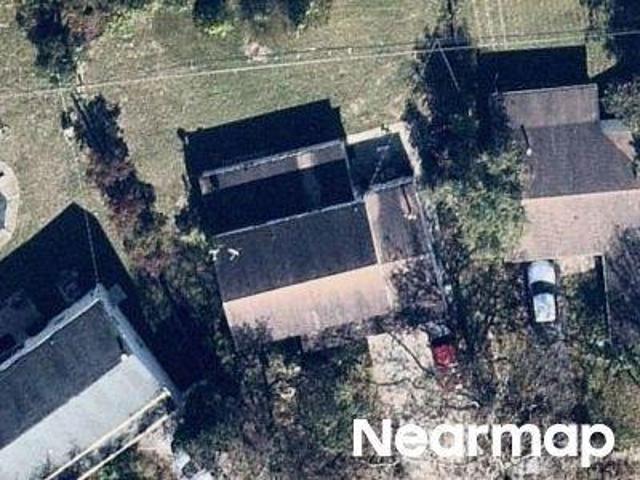 Hillcrest Ln
