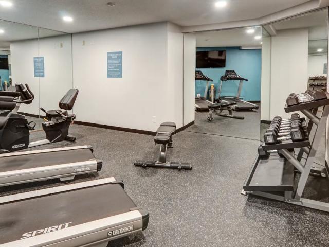 Hillcrest Place Apartments 1 Bedroom Apartment for Rent at 165 County Road B2 E, Roseville, MN 55117 Roseville