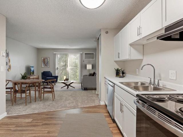 Hillcrest Place Apartments 2 Bedroom Apartment for Rent at 165 County Road B2 E, Roseville, MN 55117 Roseville