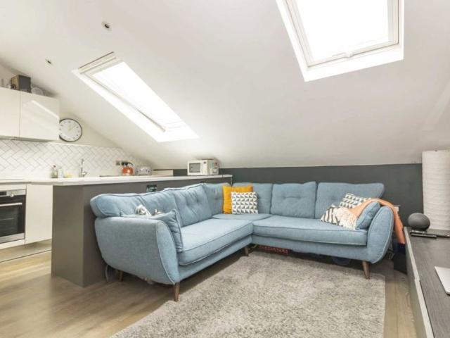 Hillcrest Road, W3, London