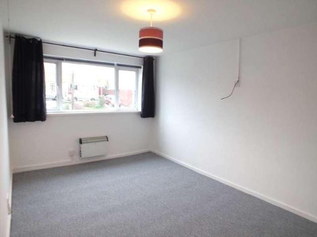 Hillcrest Road, Great, B43