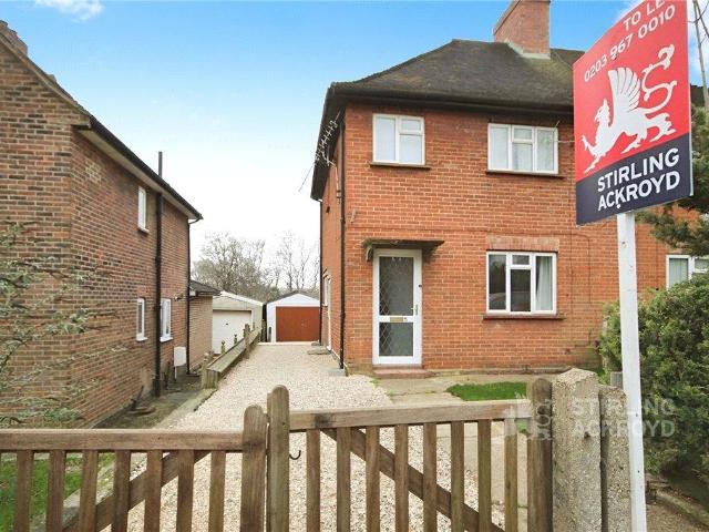 Hillcrest Road, Guildford, Surrey, GU2 4 bed semi detached house to rent £2,850 pcm £658 pw