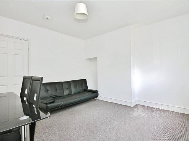 Hillcrest Road, Guildford, Surrey, GU2 8HR