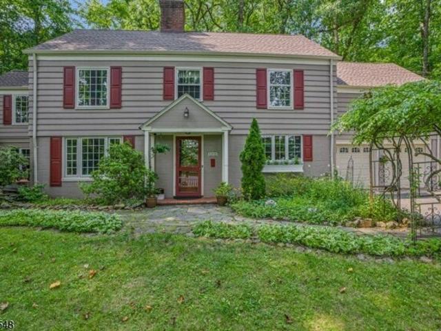 Hillcrest Rd, Watchung, Home For Sale