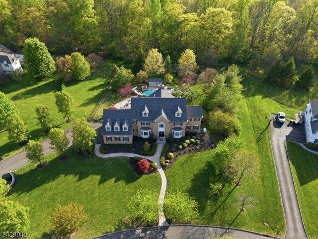 Hillas Ln, Chester Township, Home For Sale