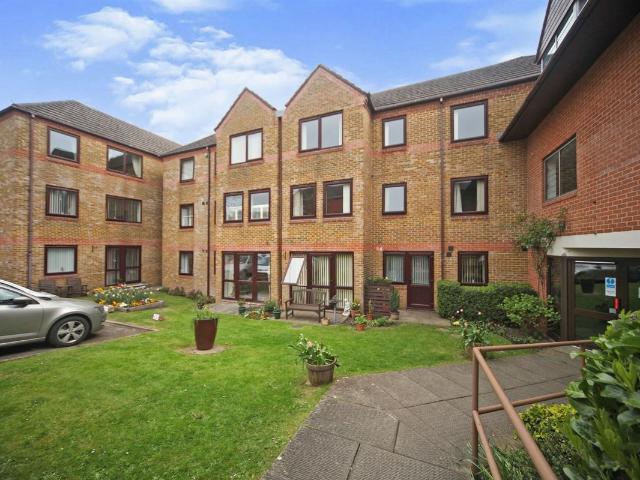 Hillbrook Court, Sherborne DT9, 1 bed flat to rent, £875 pcm | PrimeLocation