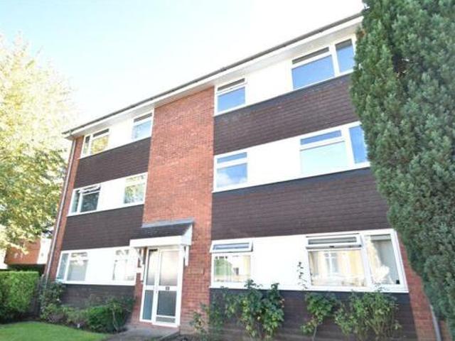 Hillbrow, Surbiton Hill Park, 2 Bedroom Flat