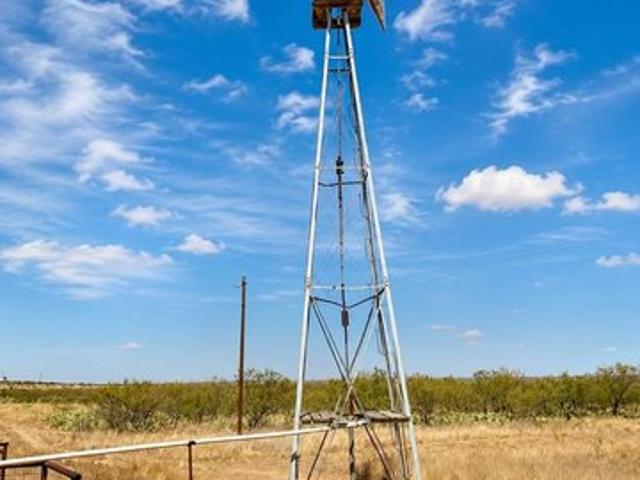 Hillger Rd, Big Spring, TX 79720
